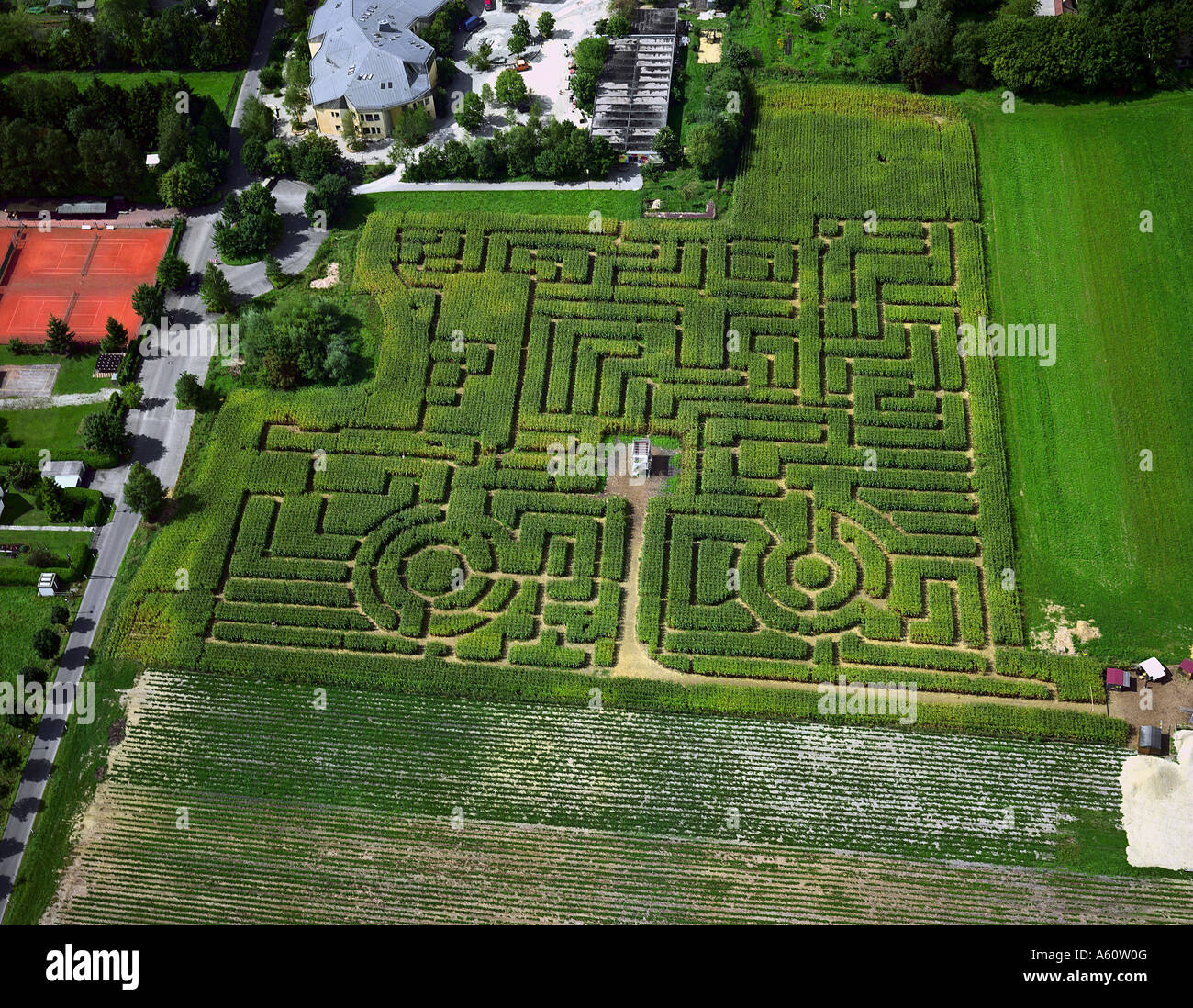grainfield labyrinth, Germany, Bavaria, Groebenzell Stock Photo - Alamy