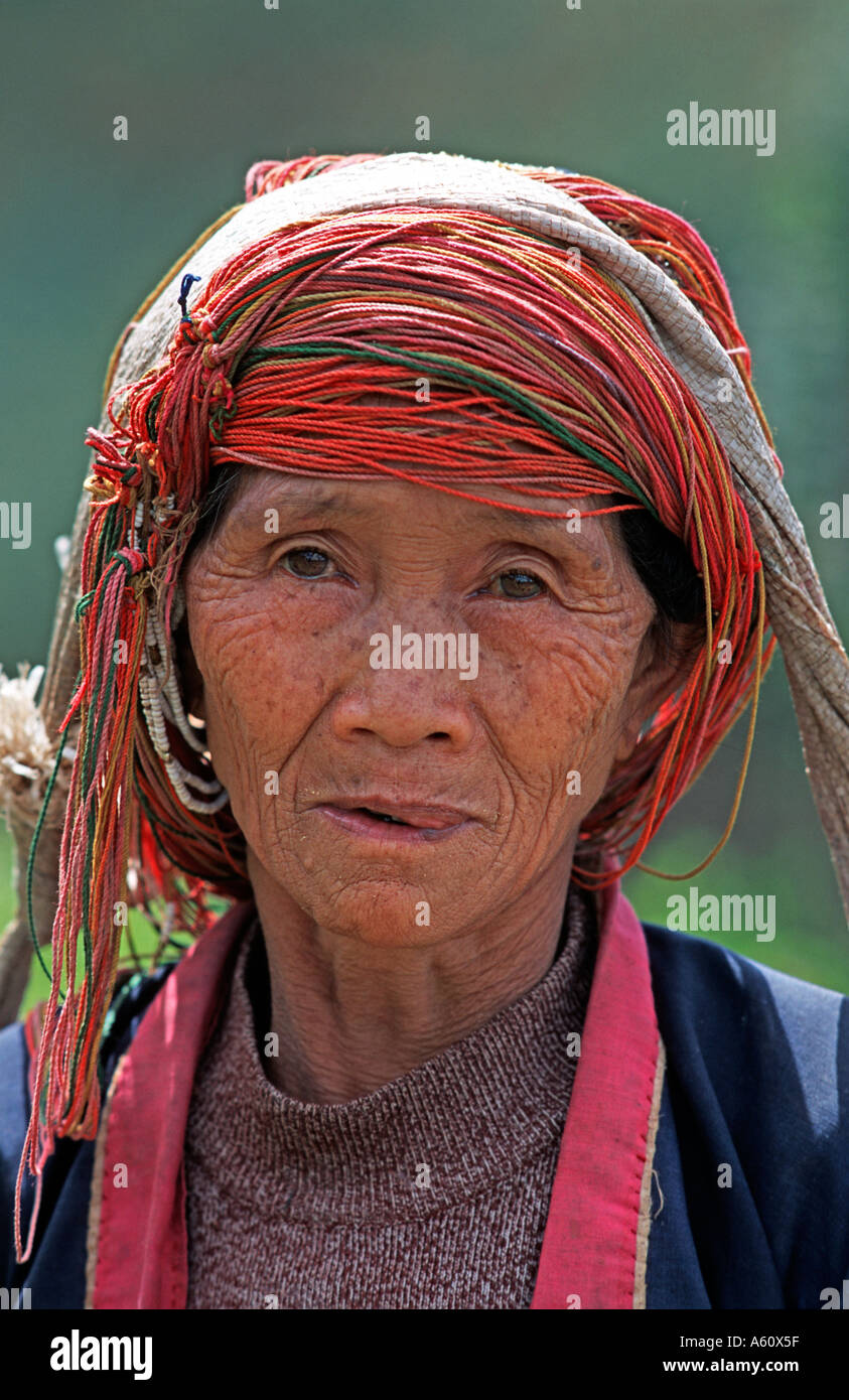 Elderly Palaung woman in distinctive tribal dress Trekking out of Kalaw ...