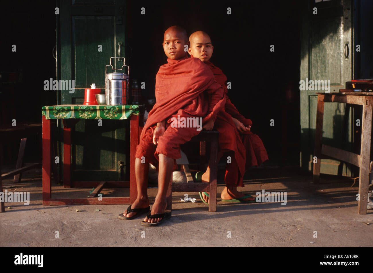 young buddhistic novices, Burma, Shan-Staat, Kalaw Stock Photo - Alamy
