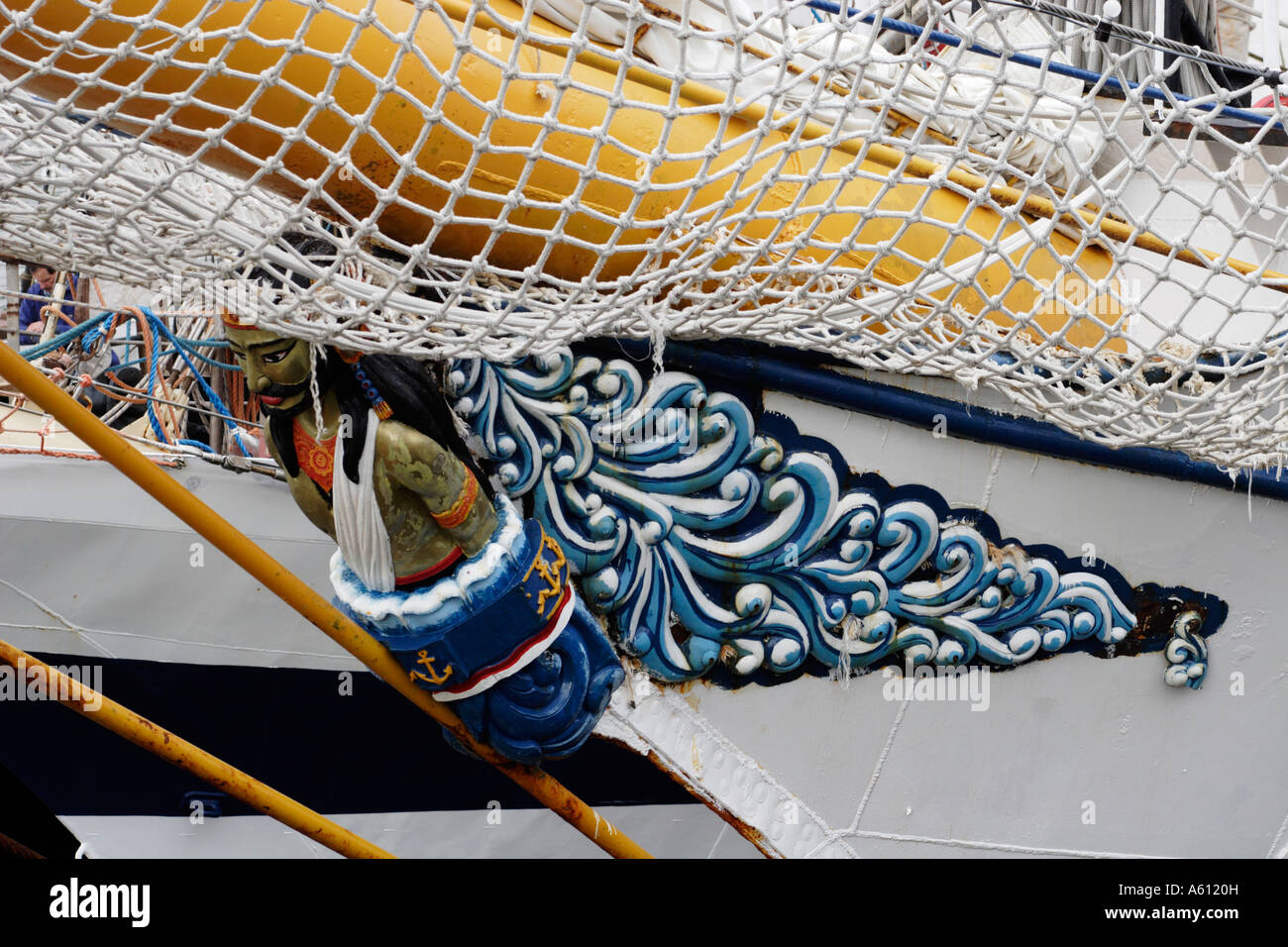 Carved figurehead on bow ship hi-res stock photography and images - Alamy