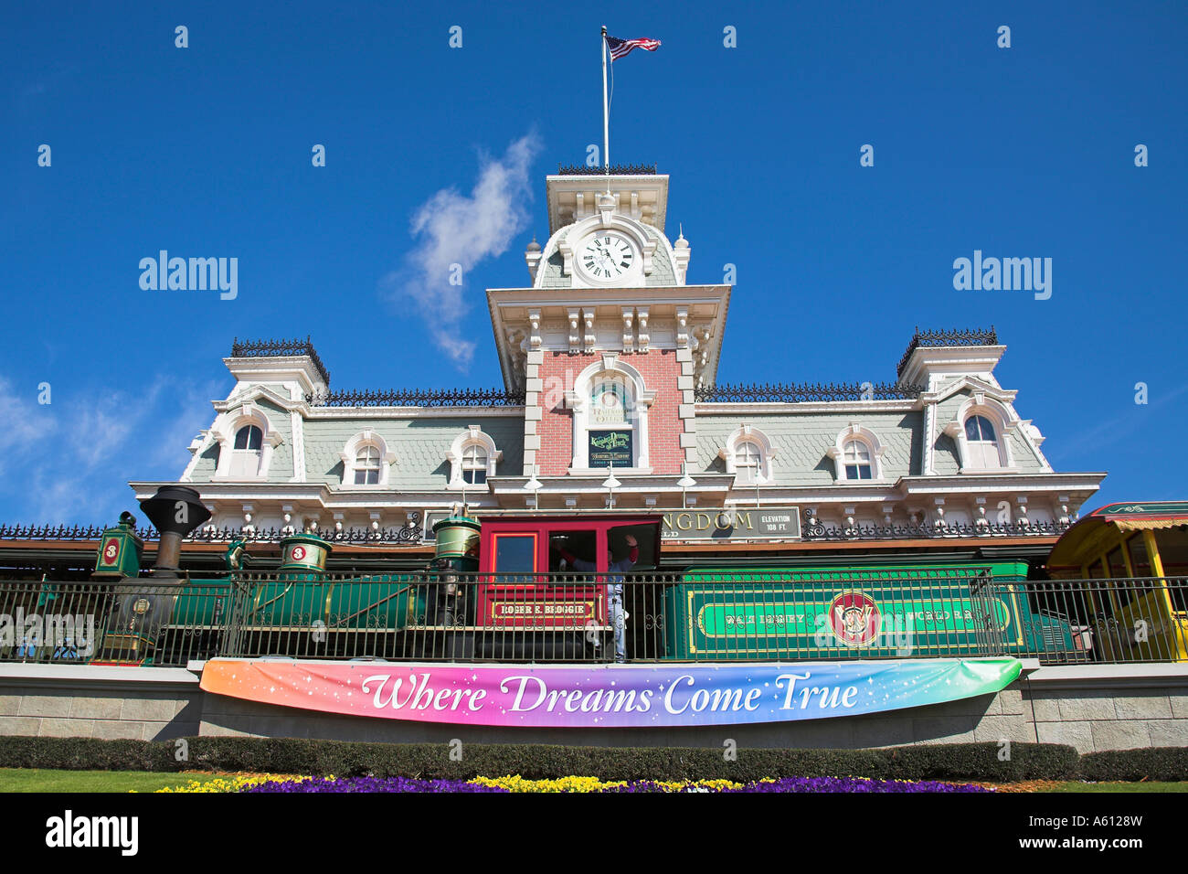Steam train and railroad office at entrance to Magic Kingdom, Disney ...