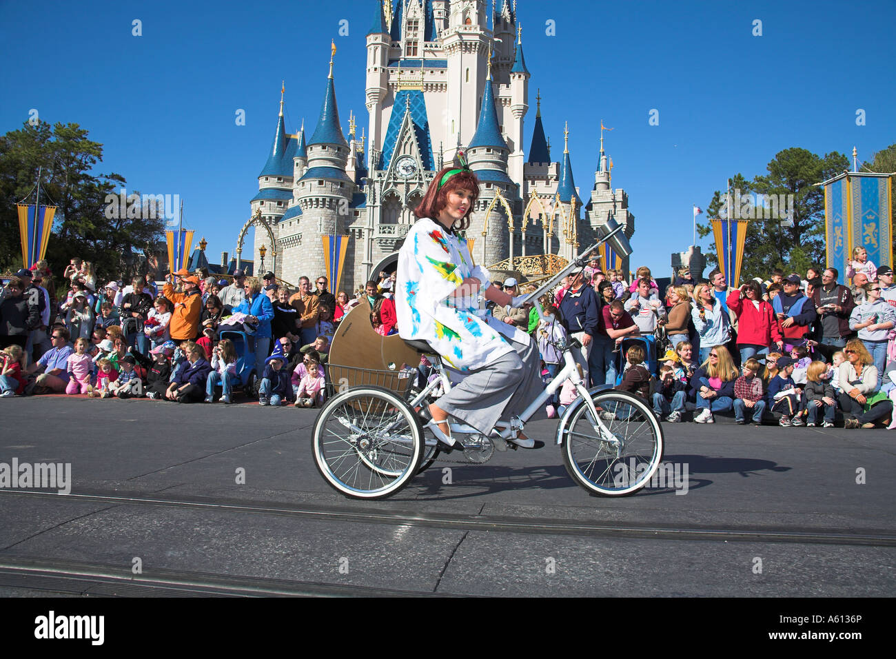 Artist on tricycle, Disney Dreams Come True Parade, Magic Kingdom ...