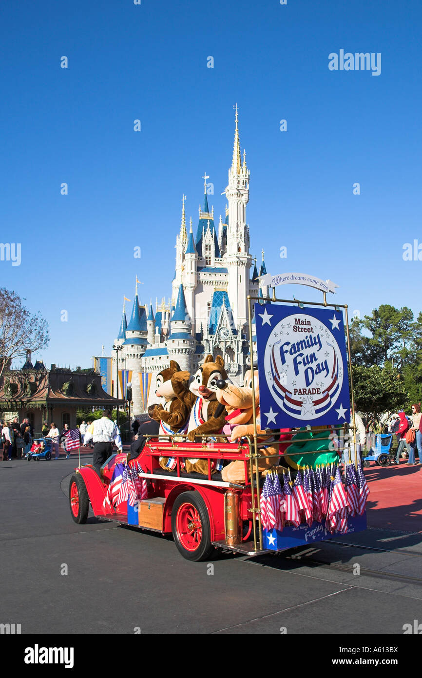 Family Fun Day Parade, Cinderella Castle, Magic Kingdom, Disney World ...