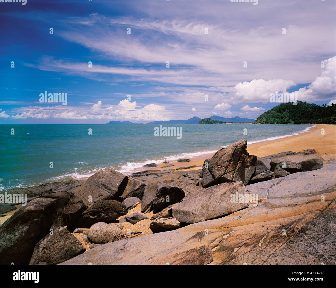 Trinity beach near Cairns Queensland Australia Stock Photo - Alamy