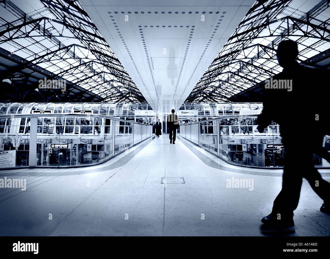Road runner railway hi-res stock photography and images - Alamy