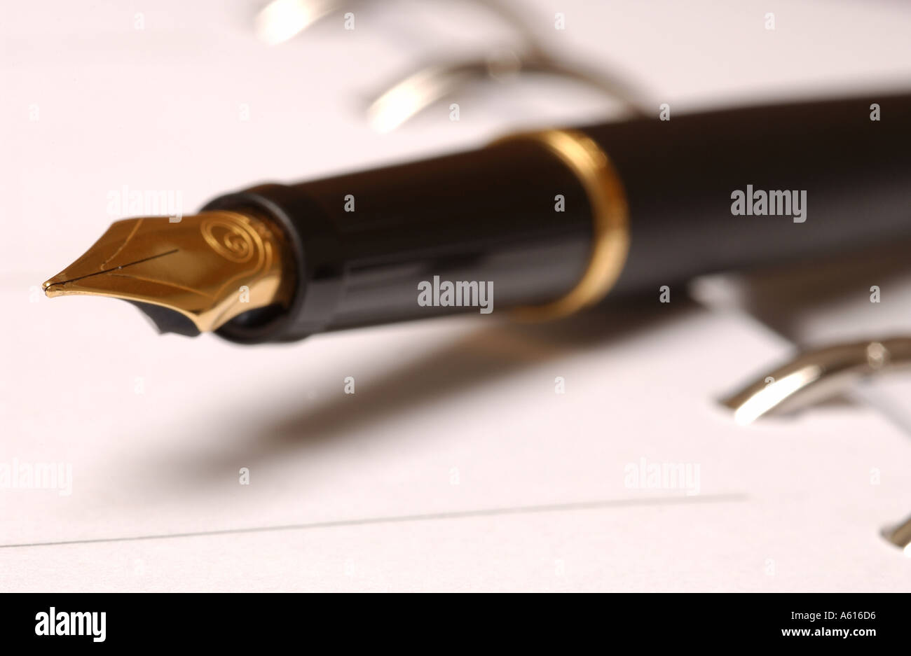 Fountain pen close up hi-res stock photography and images - Alamy