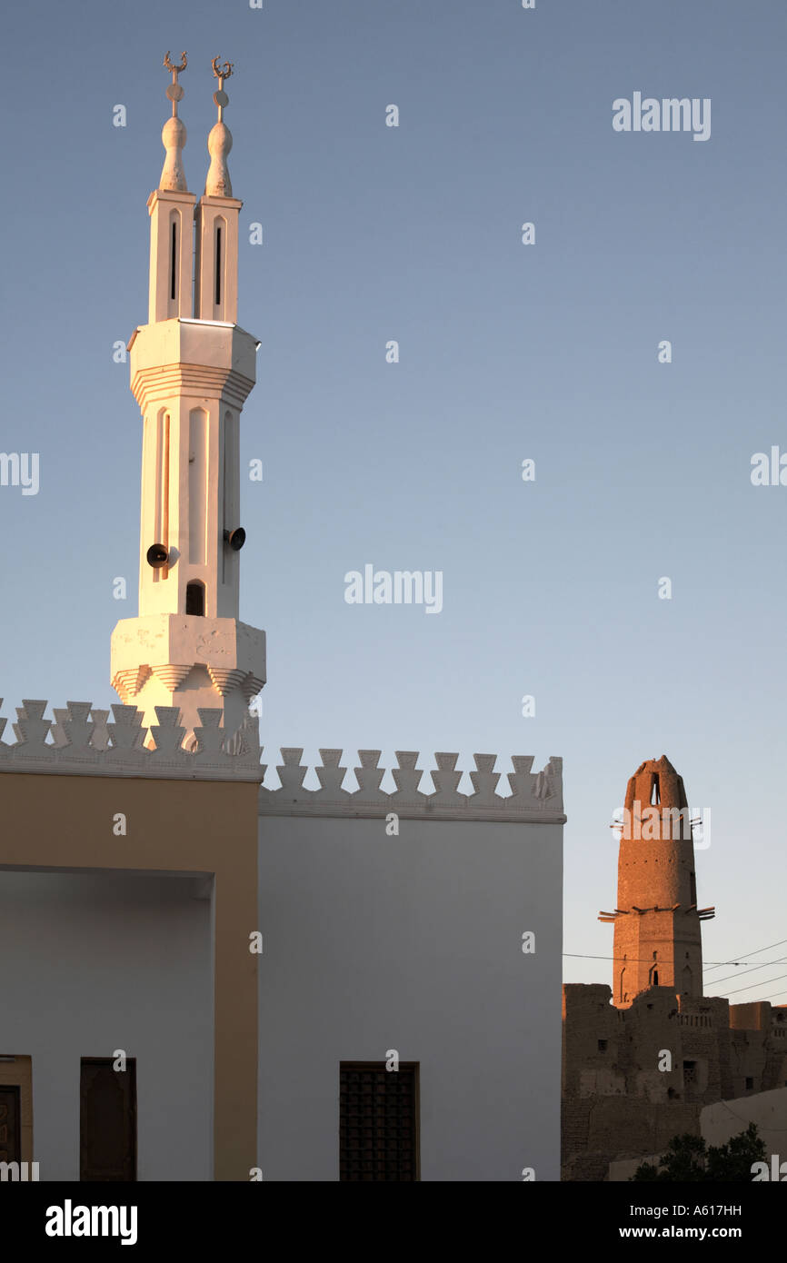 Mosque at Al Qasr, Dakhla Oasis, Egypt Stock Photo - Alamy