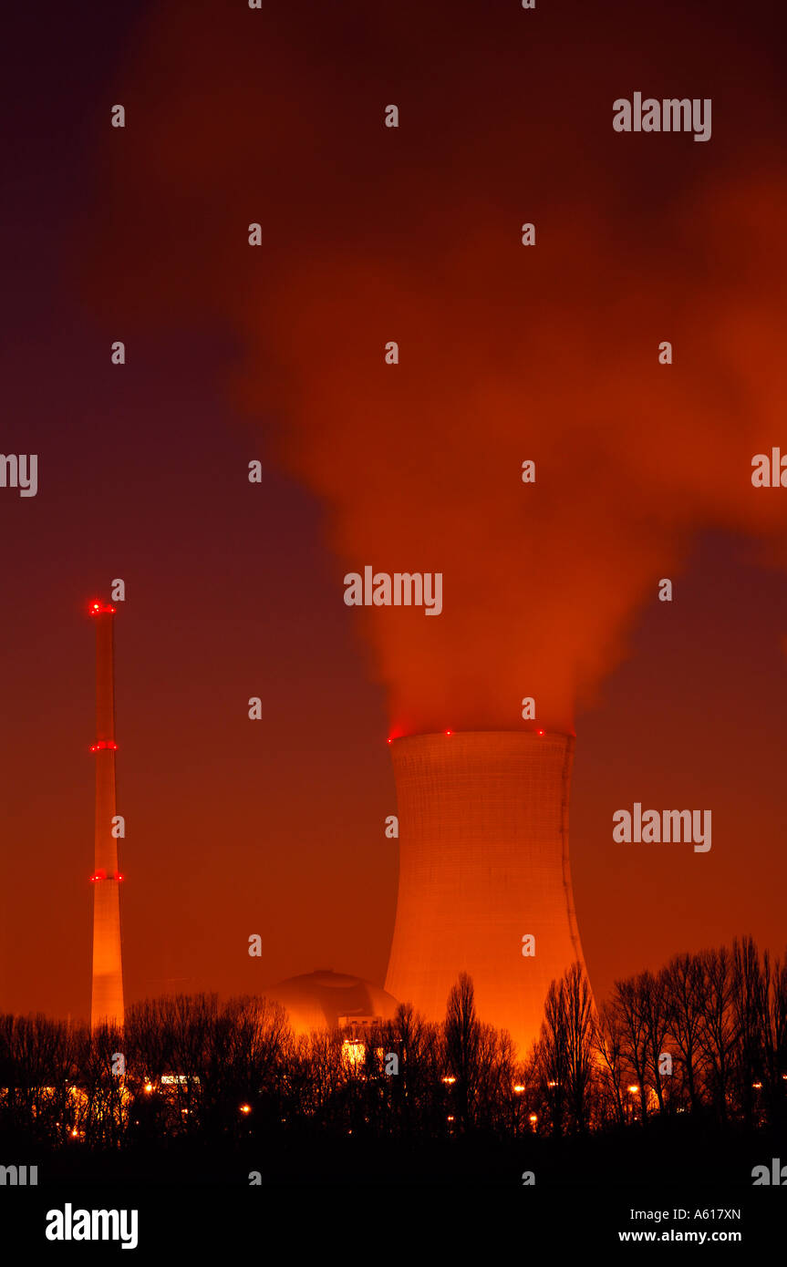 Nuklear power station at night, Grafenrheinfeld, Unterfranken, Bavaria ...