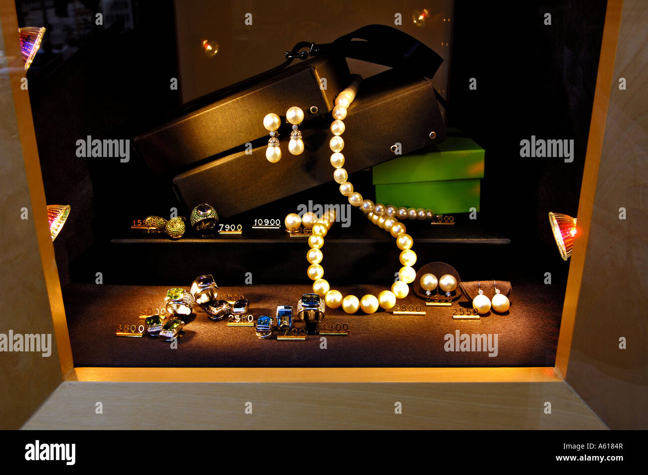 Window display, jewellery Stock Photo - Alamy