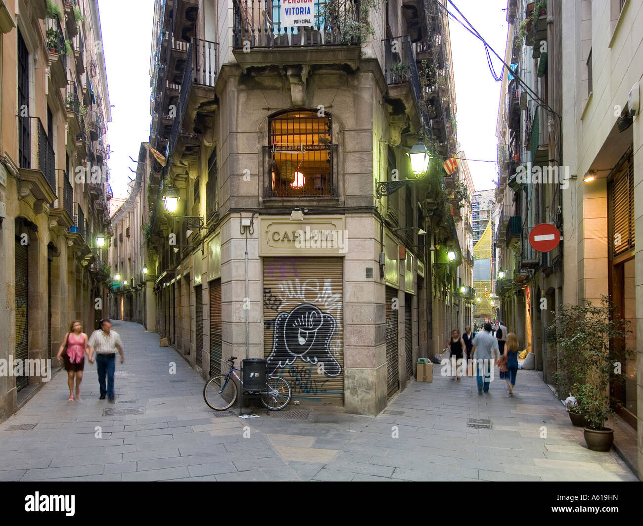 Barcelona lane hi-res stock photography and images - Alamy
