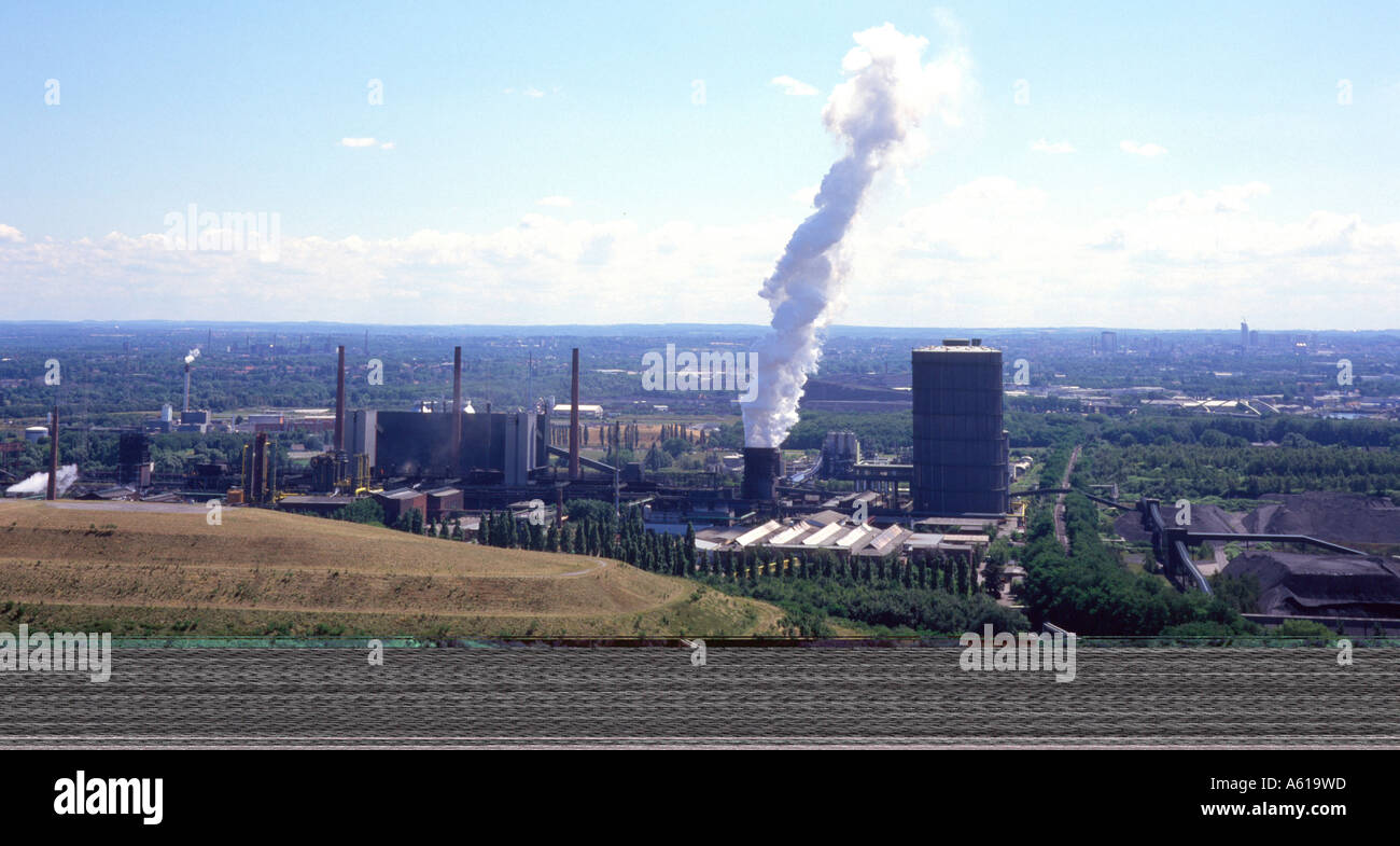 Smoke emitting from smokestack hi-res stock photography and images - Alamy