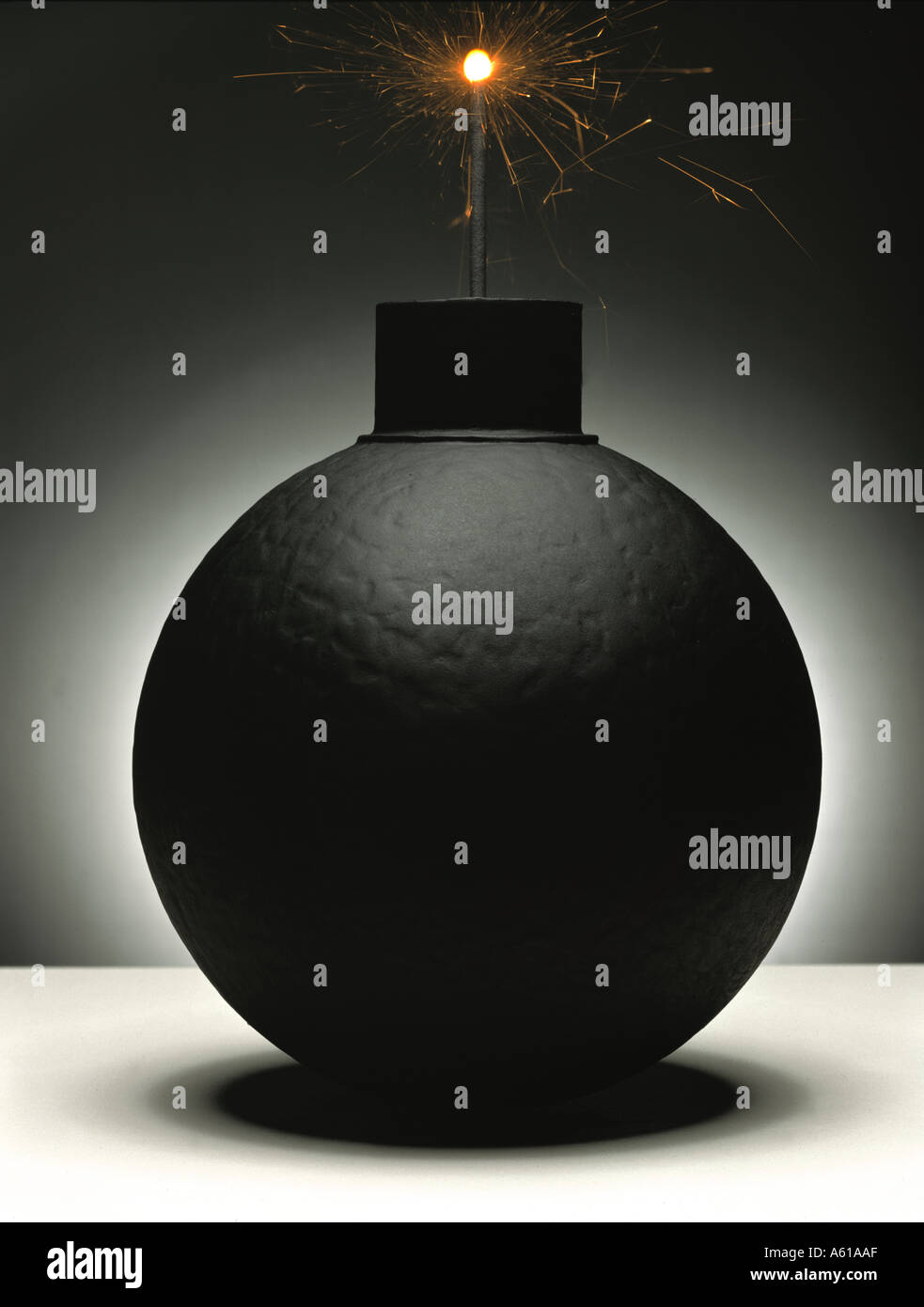 bomb with fuse lit Stock Photo - Alamy