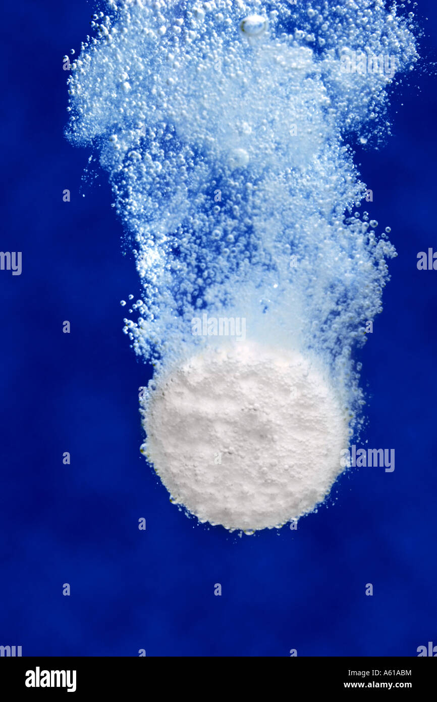 Fizzy tablet hi-res stock photography and images - Alamy