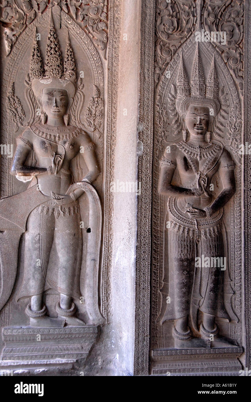 Pretty khmer women hi-res stock photography and images - Alamy