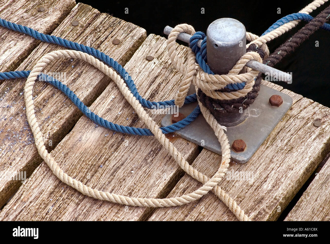 Mooring operation hi-res stock photography and images - Alamy