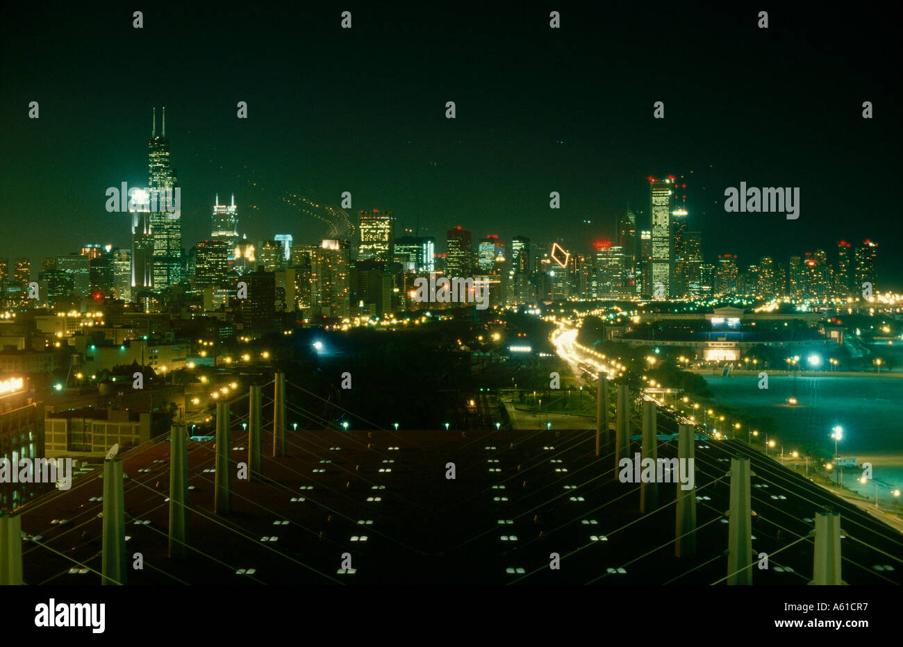 Chicago illinois night overview usa hi-res stock photography and images ...
