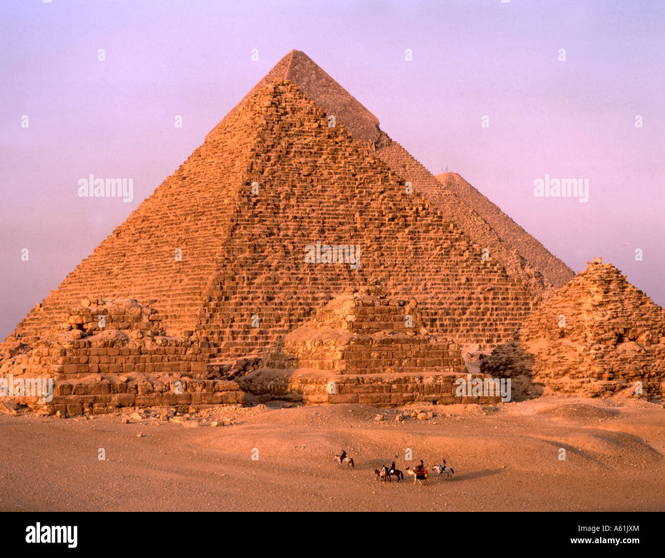 Egypt the pyramids hi-res stock photography and images - Alamy