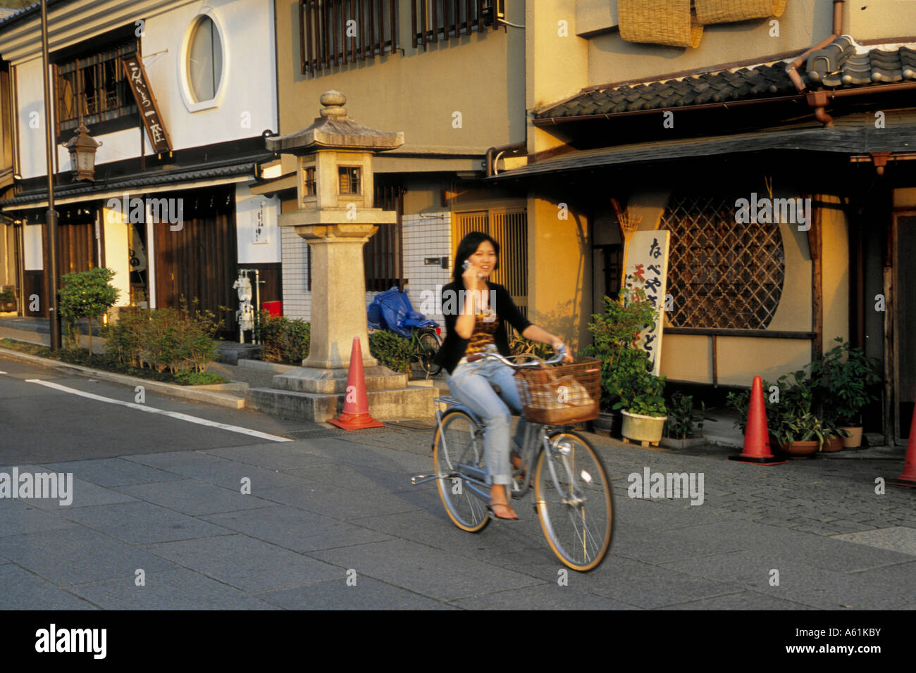 Japan Kyoto Higashiyama street scene Stock Photo - Alamy