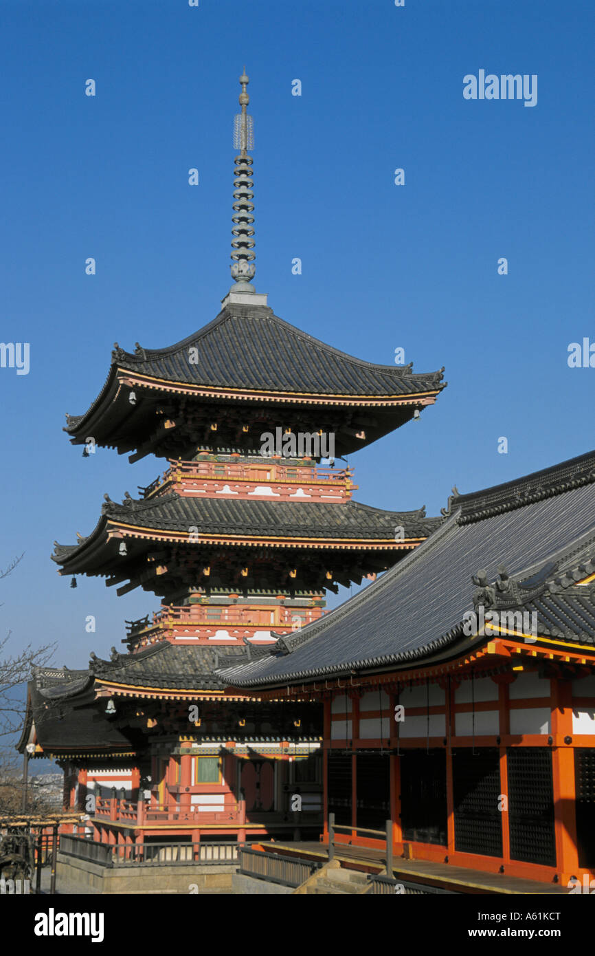 The kiyomizu dera buddhist temple hi-res stock photography and images ...