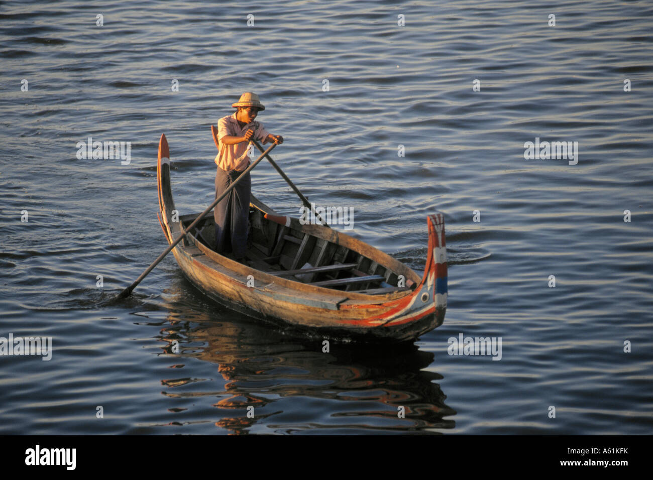 Myanmar Burma Amarapura Taungthaman Lake boat Stock Photo - Alamy