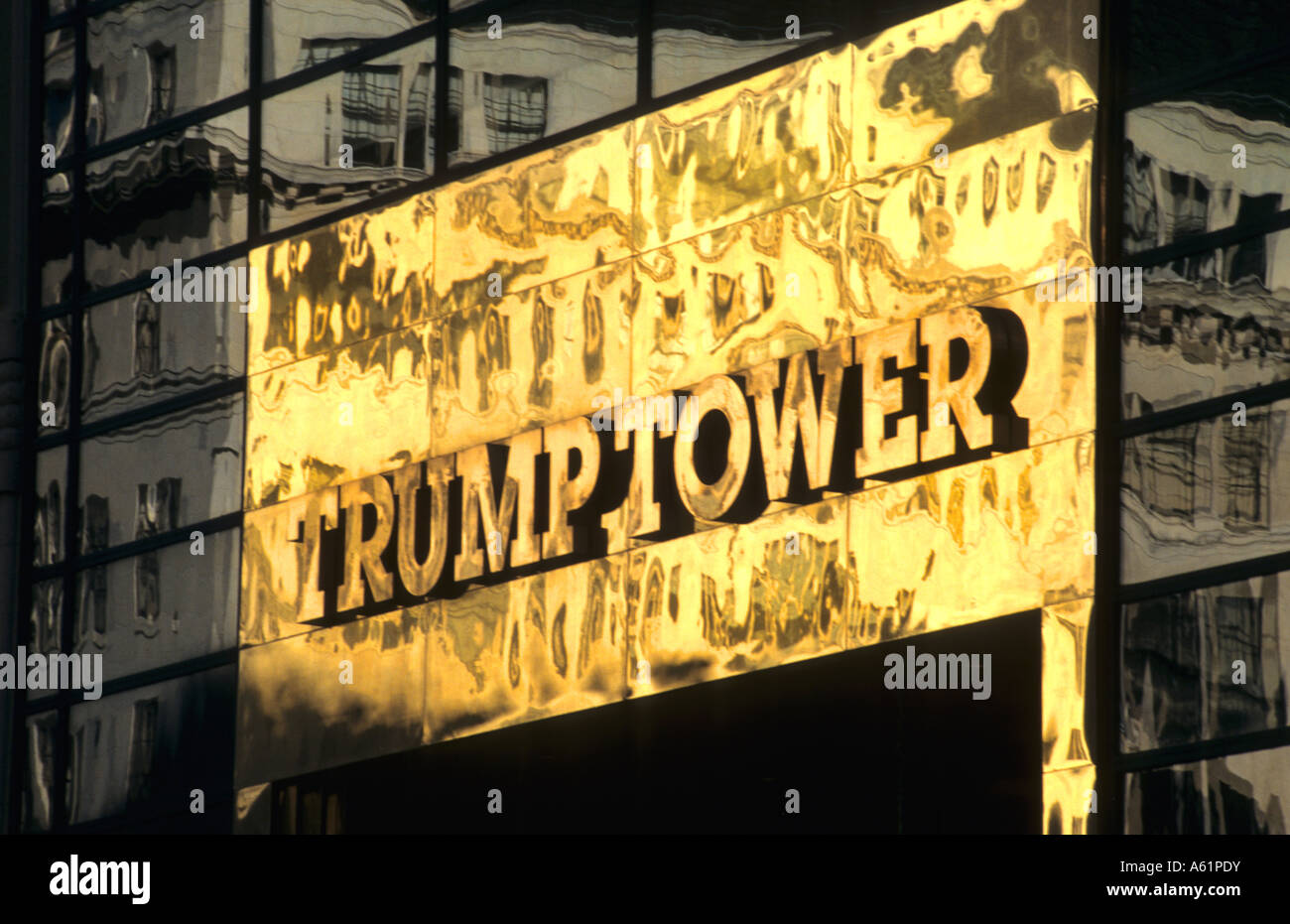 The beauty of the front of the famous Trump Tower on 5th Avenue in gold ...