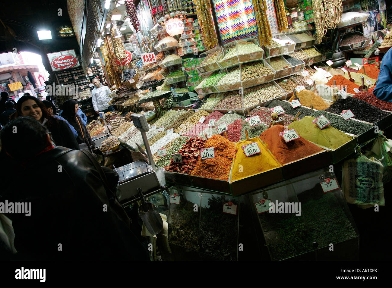 Spice market, Istanbul, Turkey - The spice bazaar Stock Photo - Alamy