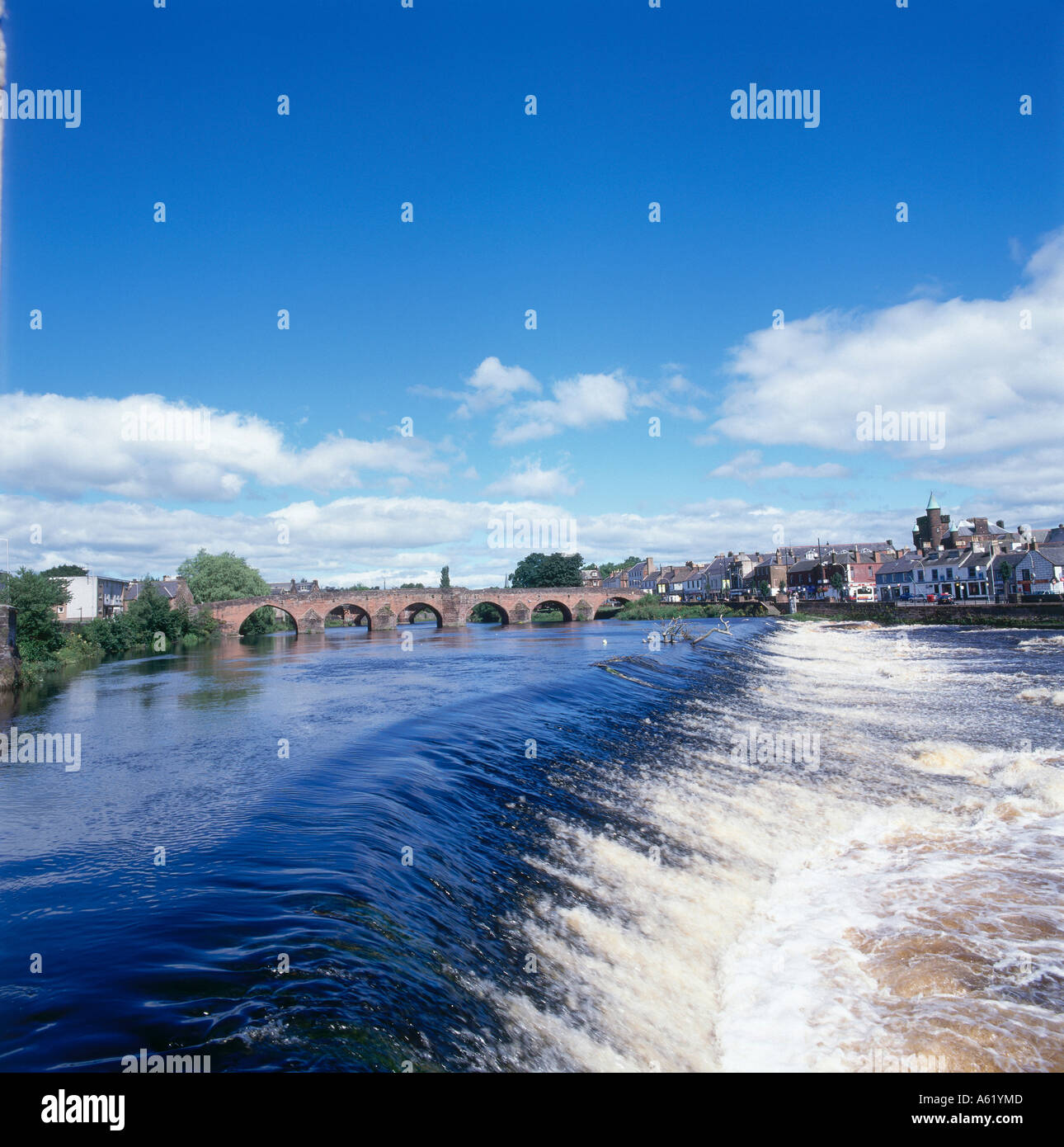 Bridge across river, River Nith, Devorgilla Bridge, Dumfries, Scotland ...