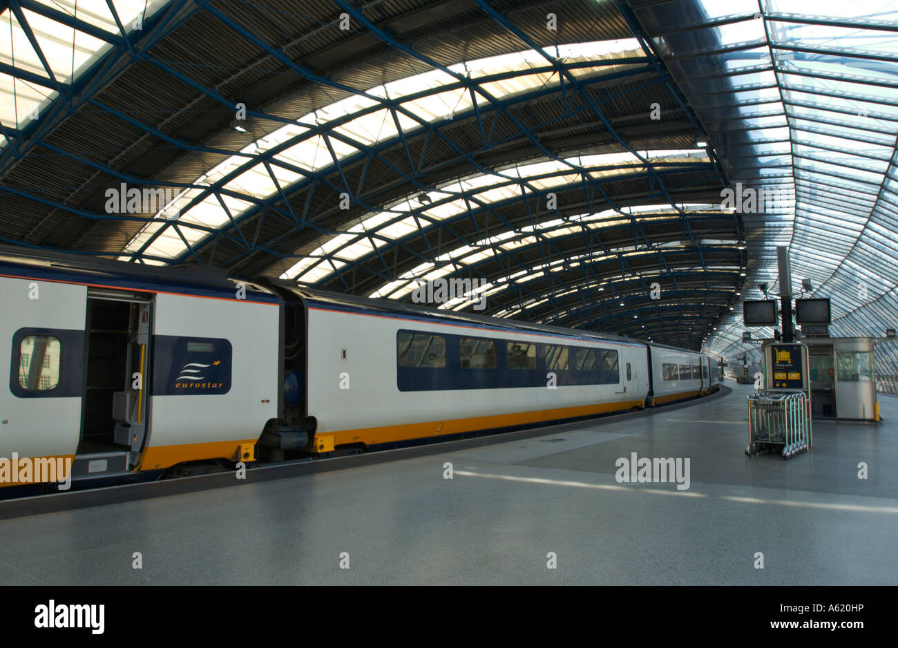 Eurostar train waiting at empty platform at Waterloo Station, London ...