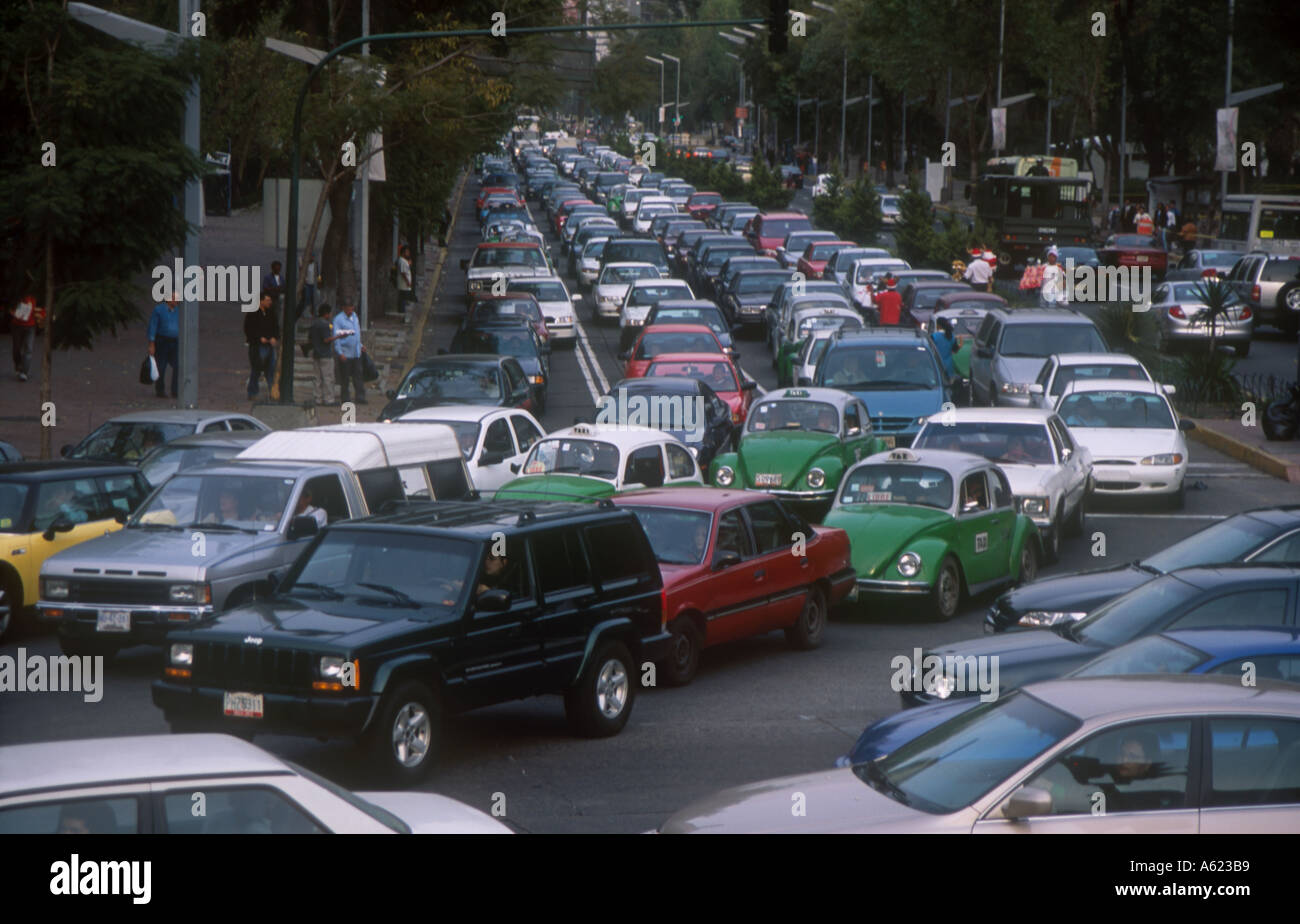 MEXICO Mexico City Traffic congestion on Paseo de La Reforma long Stock ...