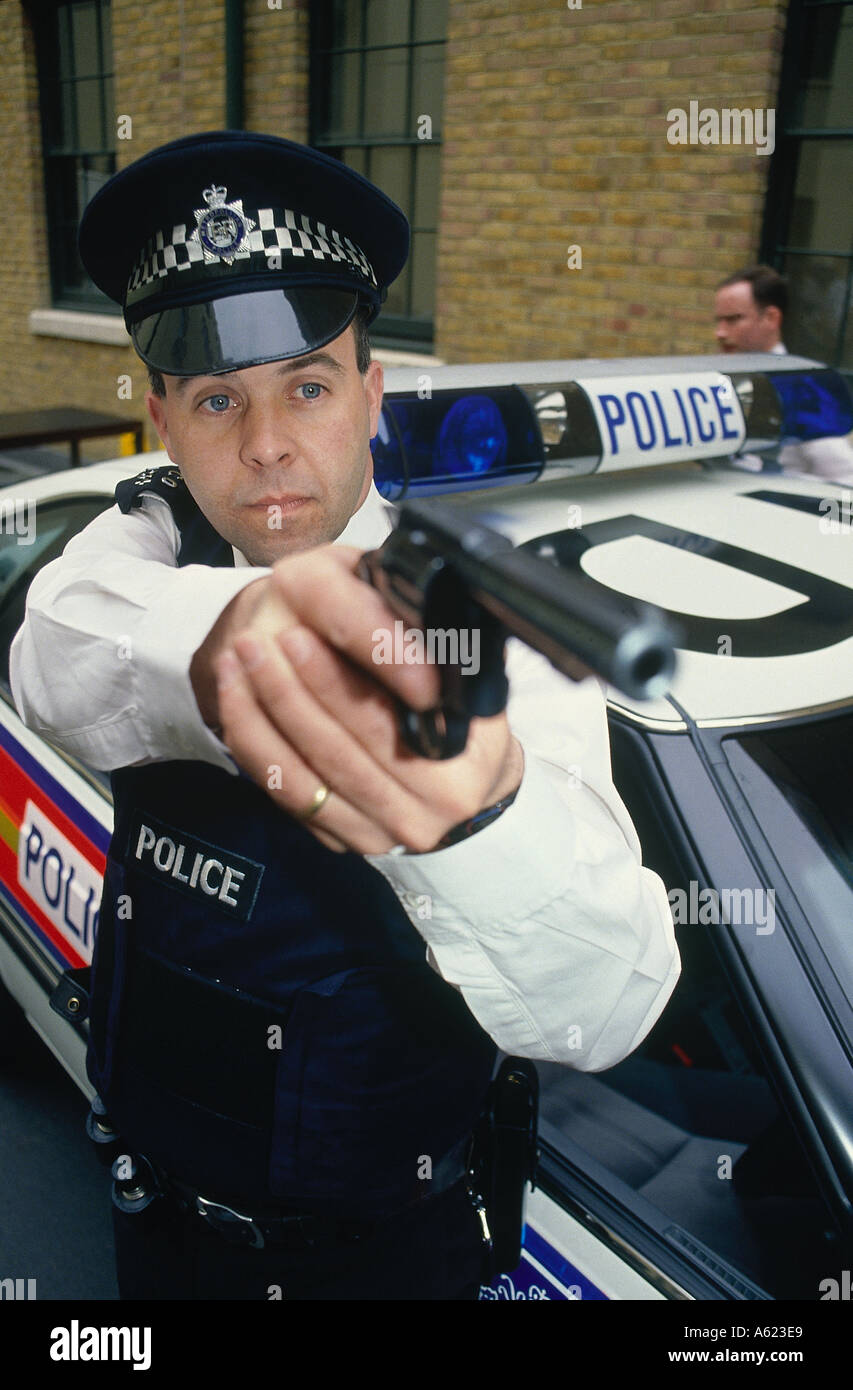 Police handgun uk hi-res stock photography and images - Alamy