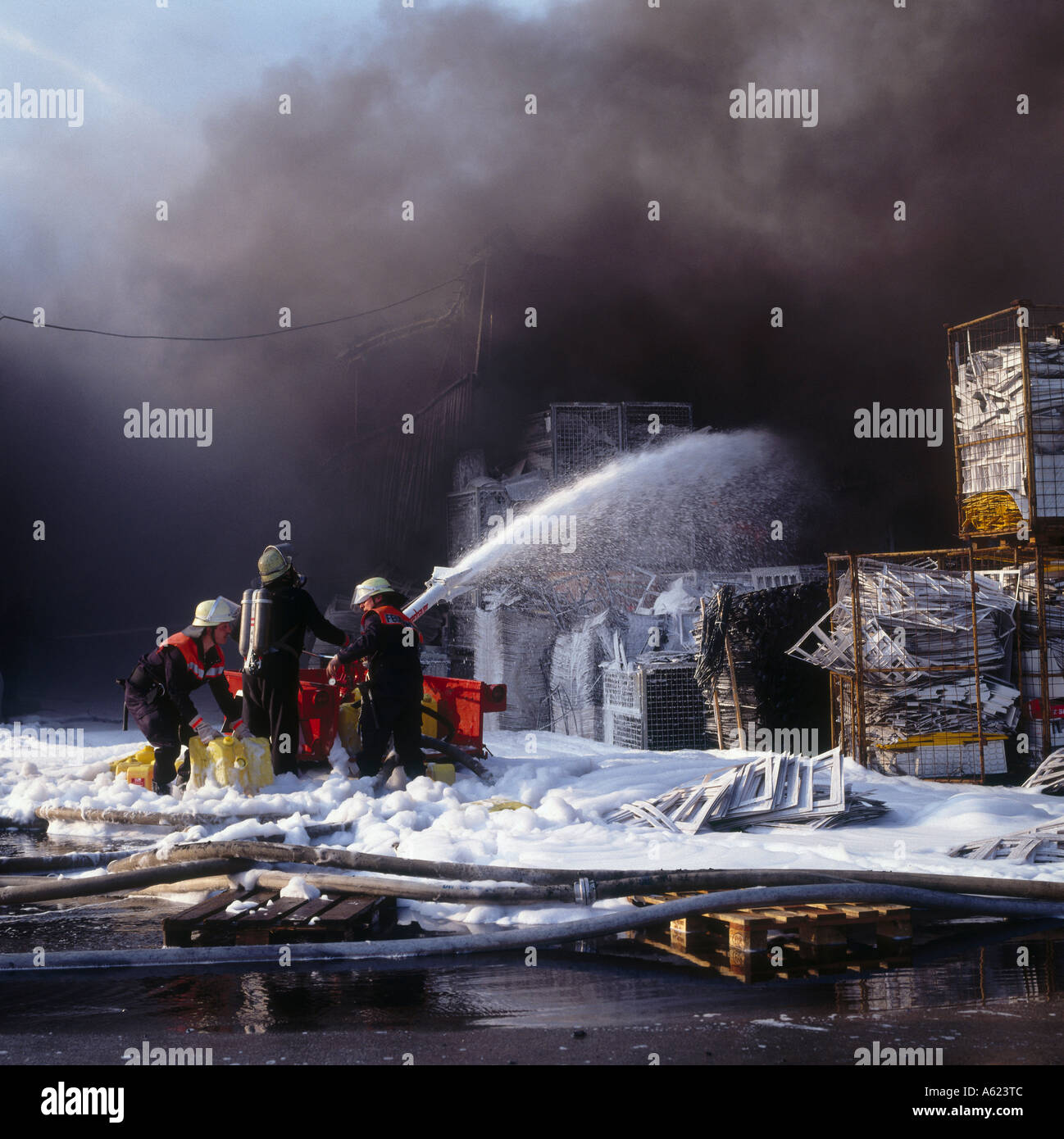 Fire dynamics hi-res stock photography and images - Alamy