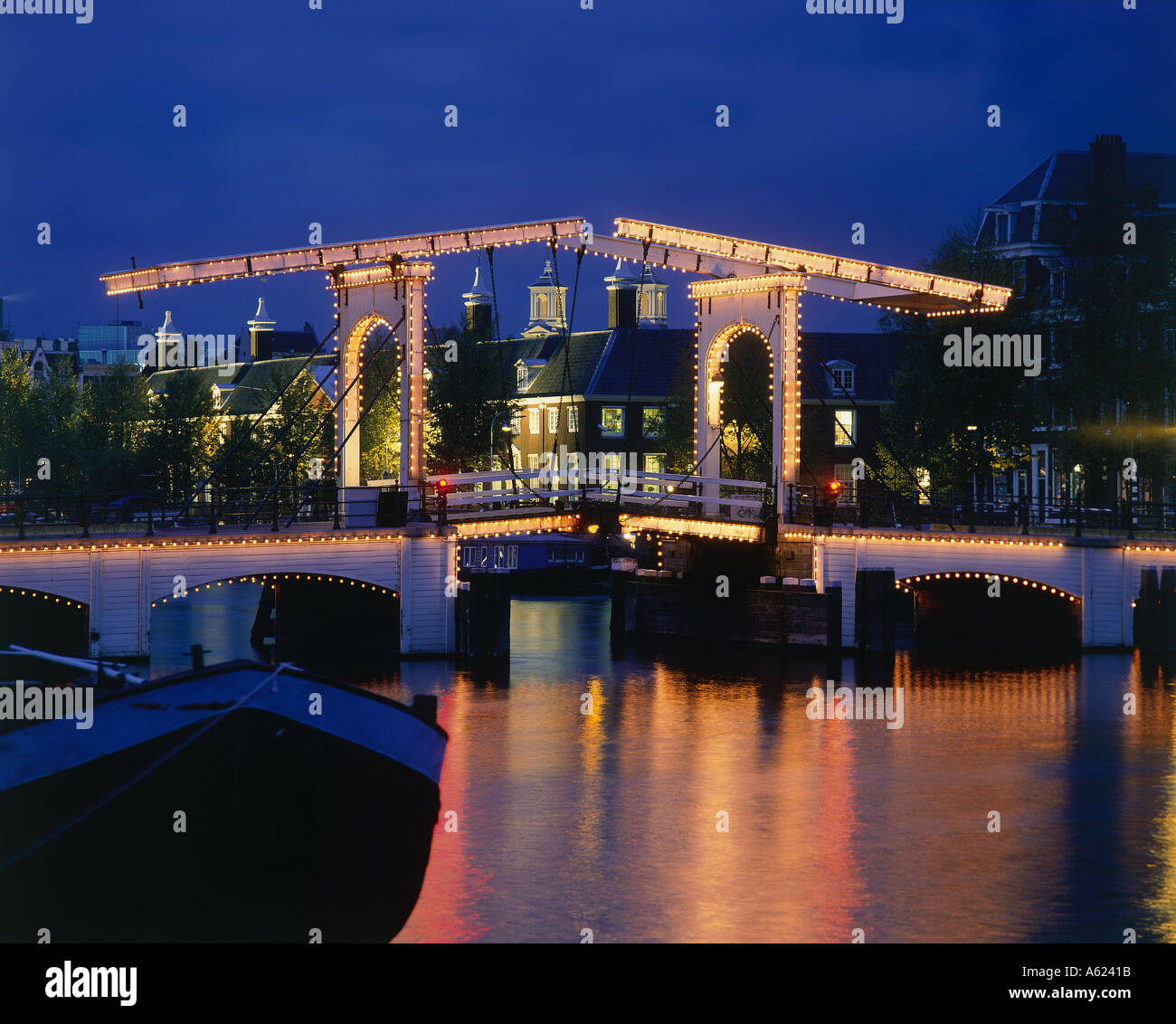 HOLLAND Noord Amsterdam Magere Brug the Skinny Bridge illuminated at ...