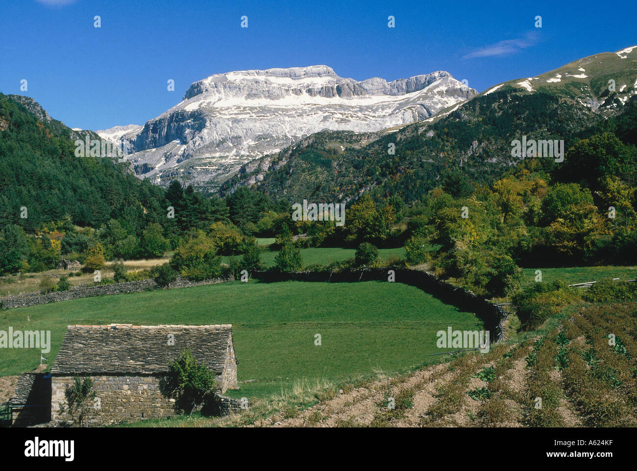Benasque valley huesca spain hi-res stock photography and images - Alamy