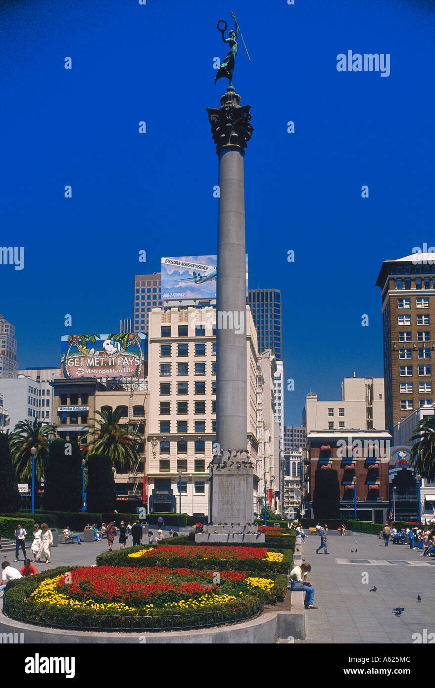 Memorial column at public square, Union Square, San Francisco ...