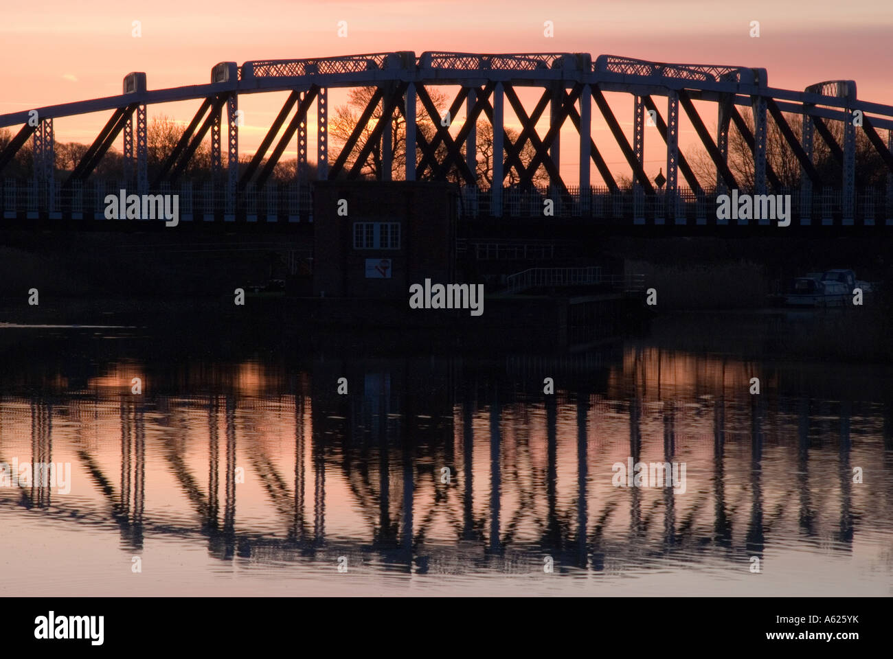 Acton bridge hi-res stock photography and images - Alamy