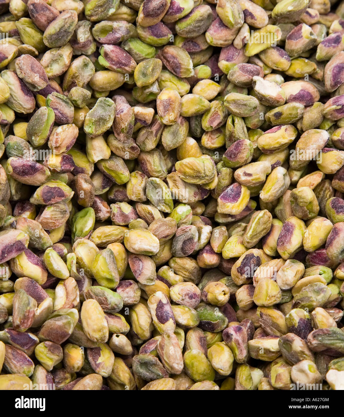Raw kernel pistachio nuts Stock Photo - Alamy