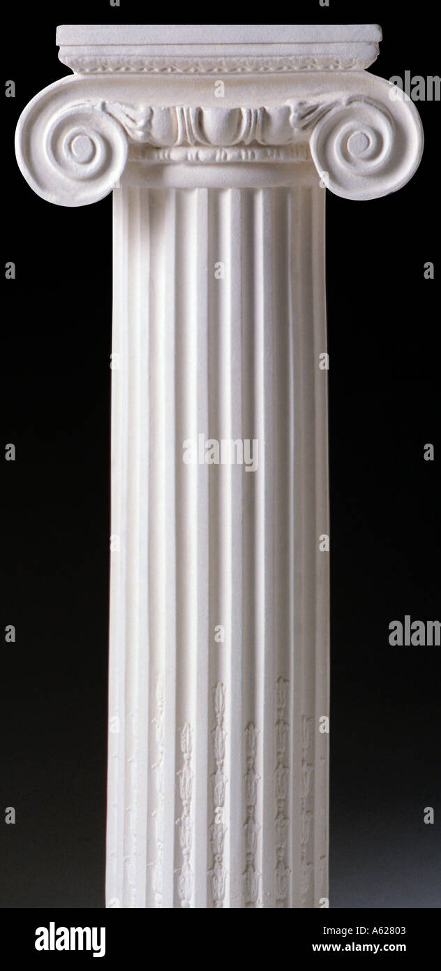Tall greek column Stock Photo - Alamy
