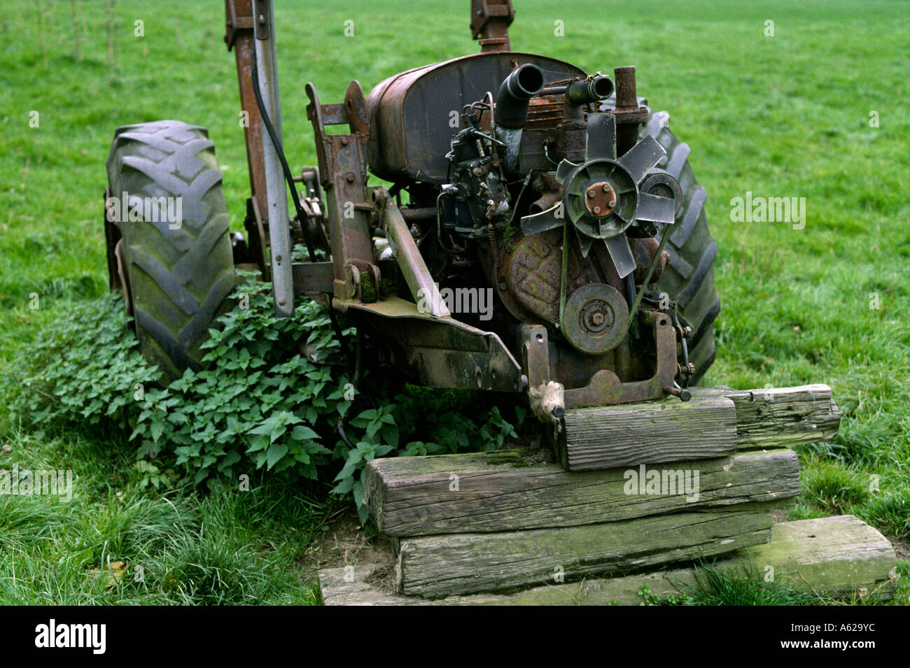 Farm scrap hi-res stock photography and images - Alamy