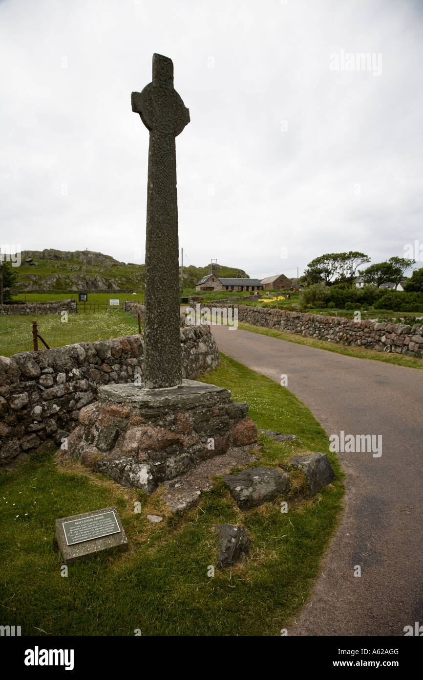 Maclean s Cross from the fifteenth century on the Isle of Iona ...