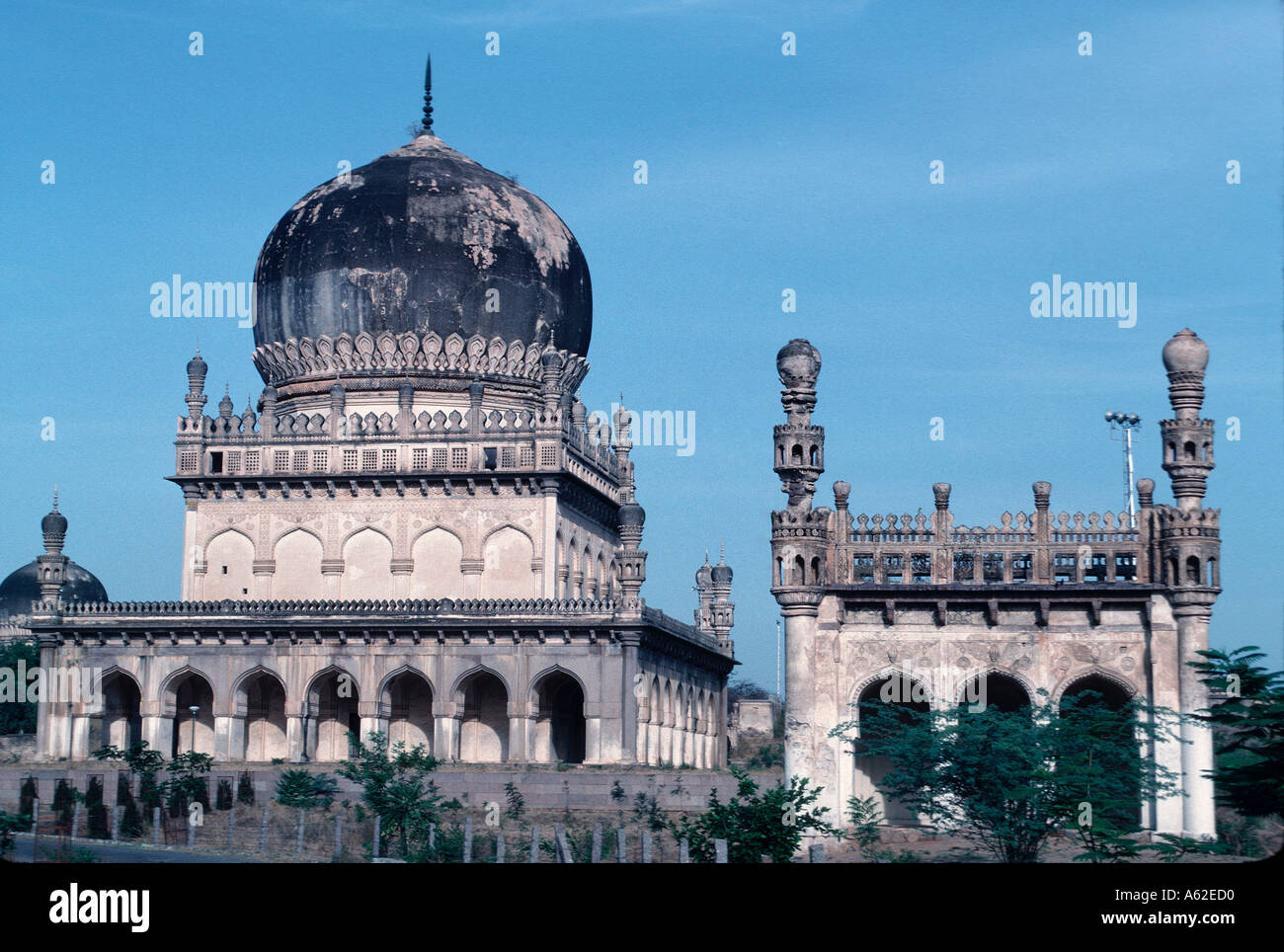 Shahi Tombs Qutub Hyderabad Stock Photo - Alamy