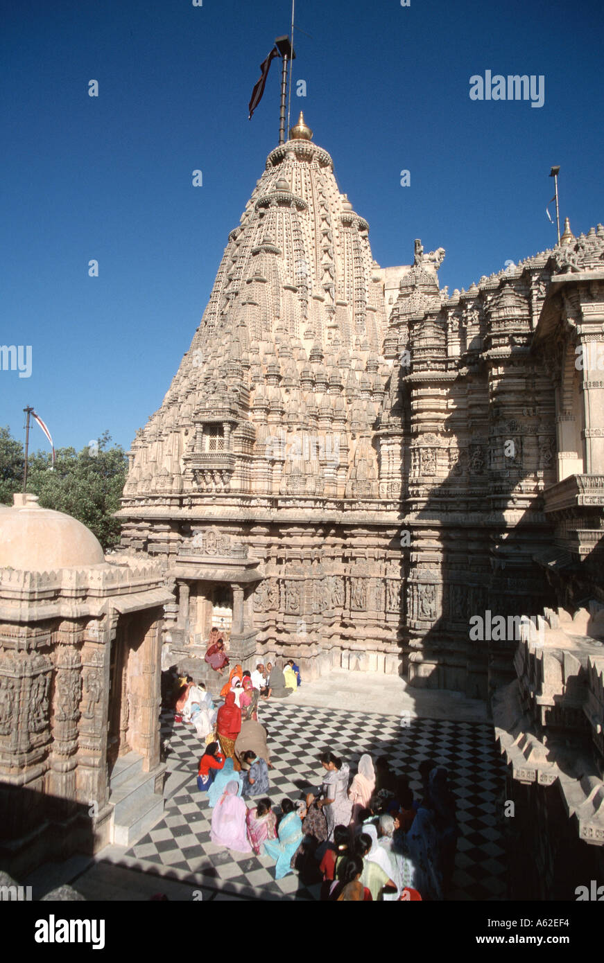Jain temples on Shatrunjaya Hill Palitana Stock Photo - Alamy