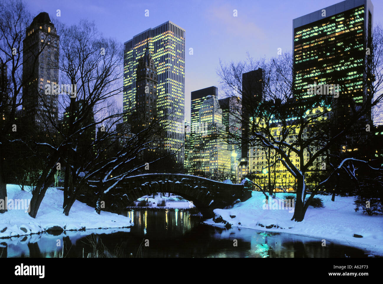 Bridge park stonebridge hi-res stock photography and images - Alamy