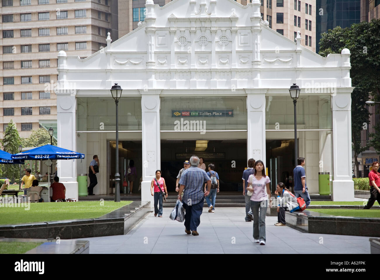 Raffles Place MRT station in the centre of the CBD, Singapore Stock ...