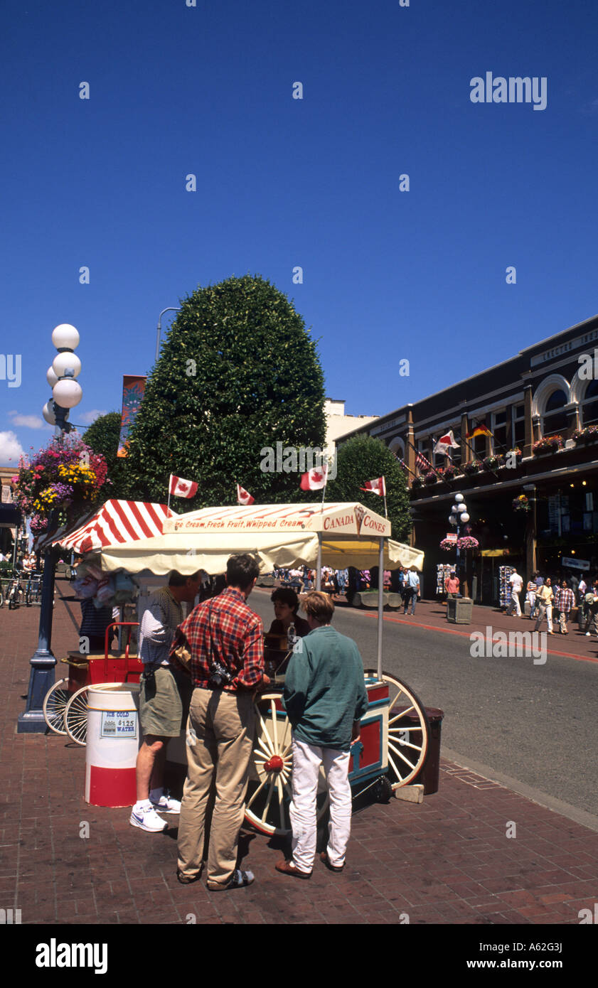 Victoria canada shopping street hi-res stock photography and images - Alamy
