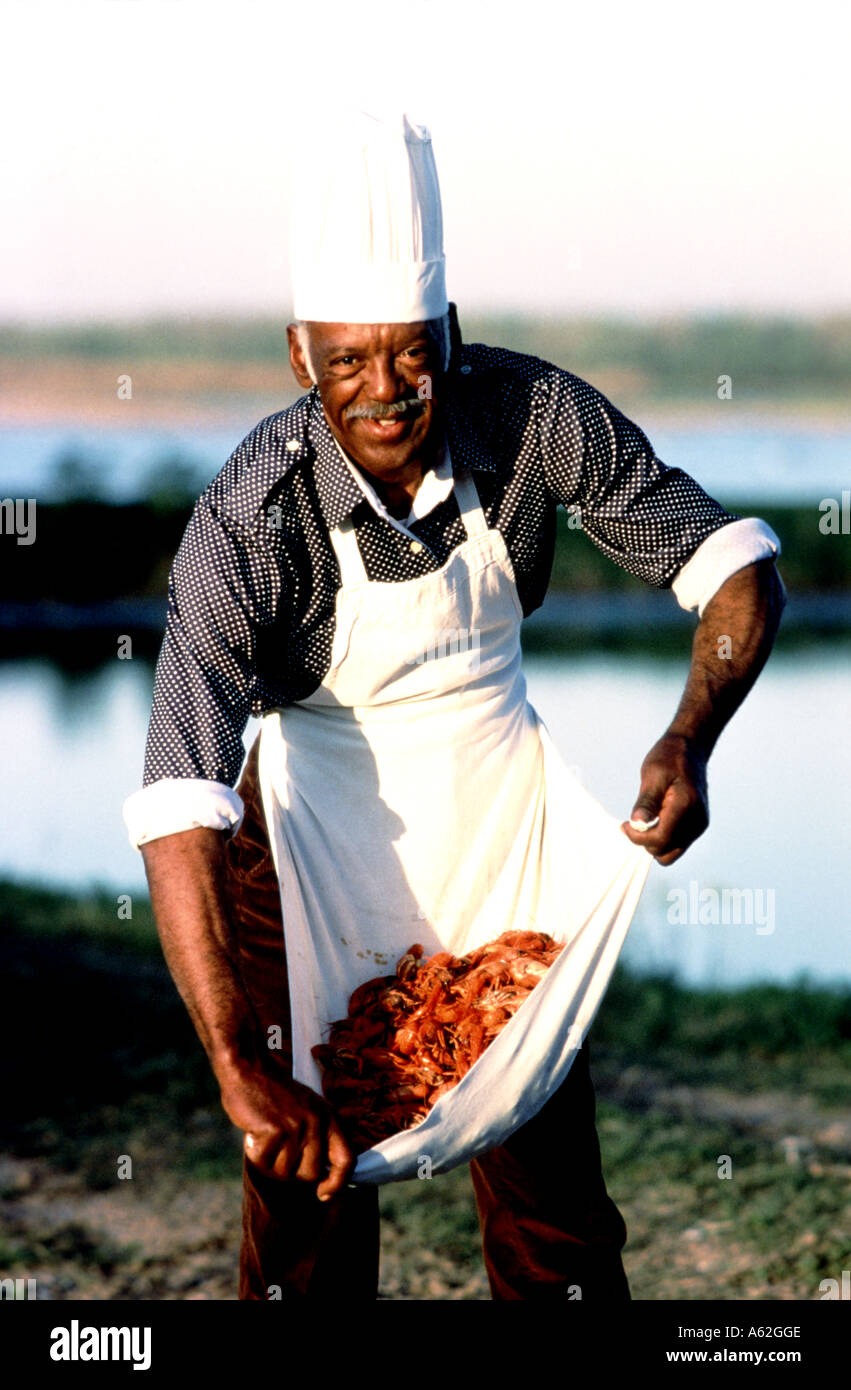 A chef in Louisiana gets ready for a crawfish boil Stock Photo - Alamy