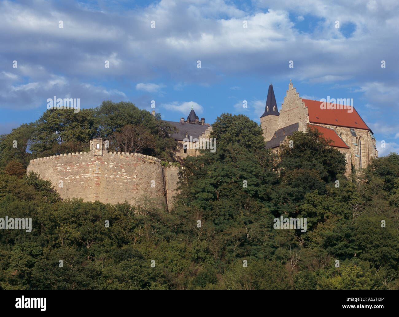 Mansfeld, Schloß, Minenbastion und Kirche Stock Photo - Alamy