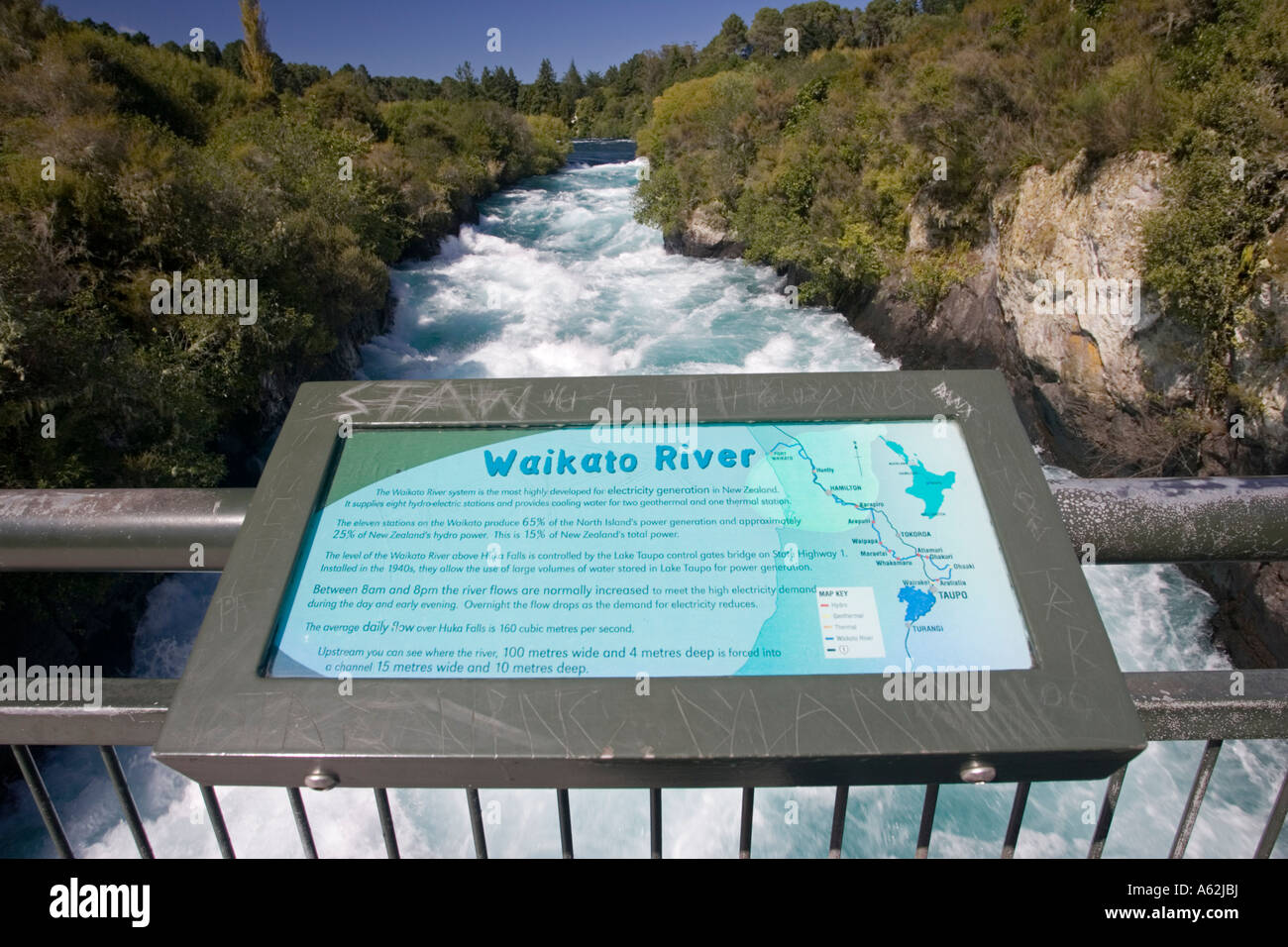 Waikato river huka falls and bridge hi-res stock photography and images ...