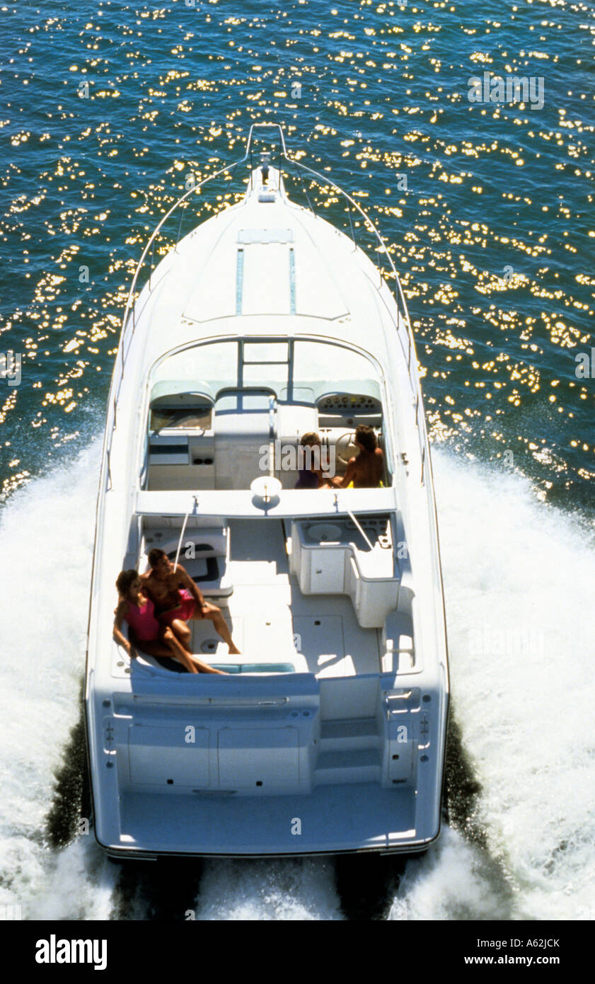 Good thru hi-res stock photography and images - Alamy