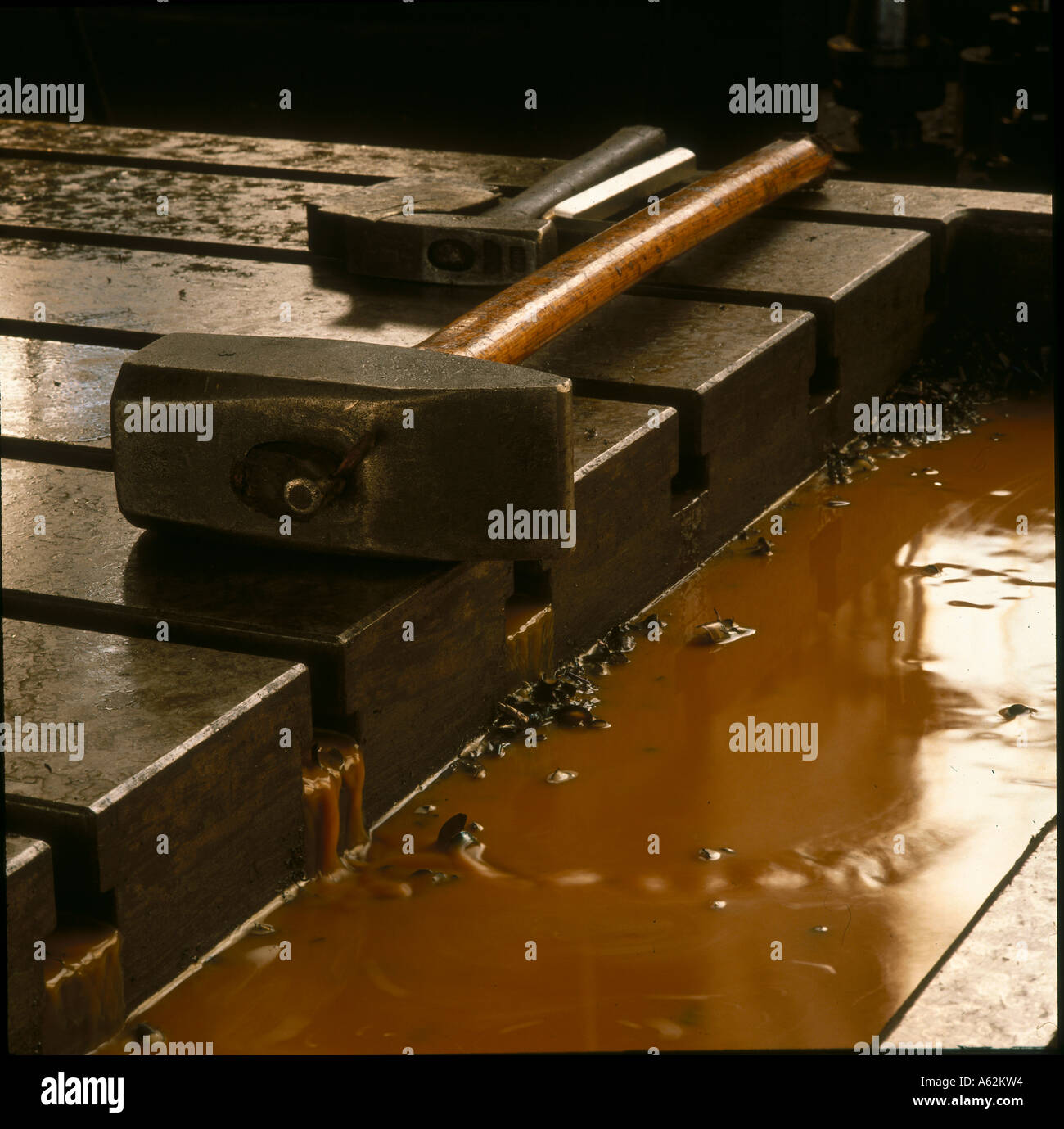 Huge hammer hi-res stock photography and images - Alamy