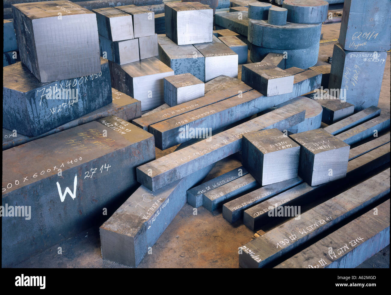 Steel blocks hi-res stock photography and images - Alamy